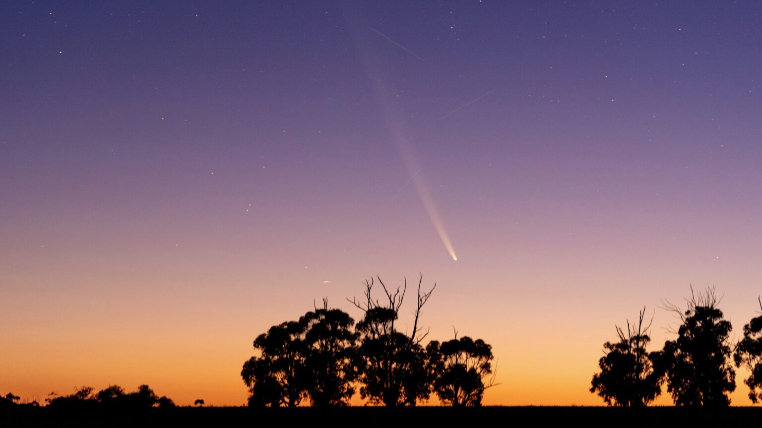 The “comet of the century” C/2023 A3 becomes visible at sunset: where ...