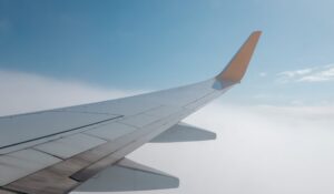 Why do airplane wings have curved ends? What are winglets and what are ...