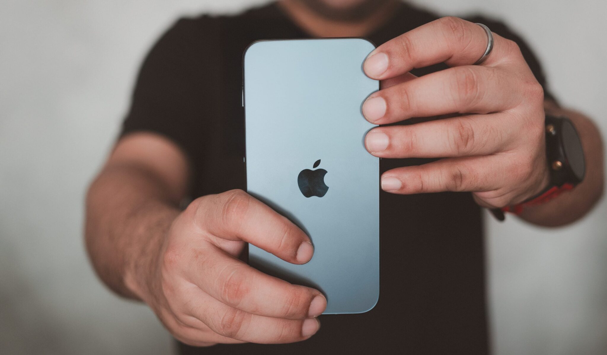 There are some iPhones without a camera: what they are for, why they ...