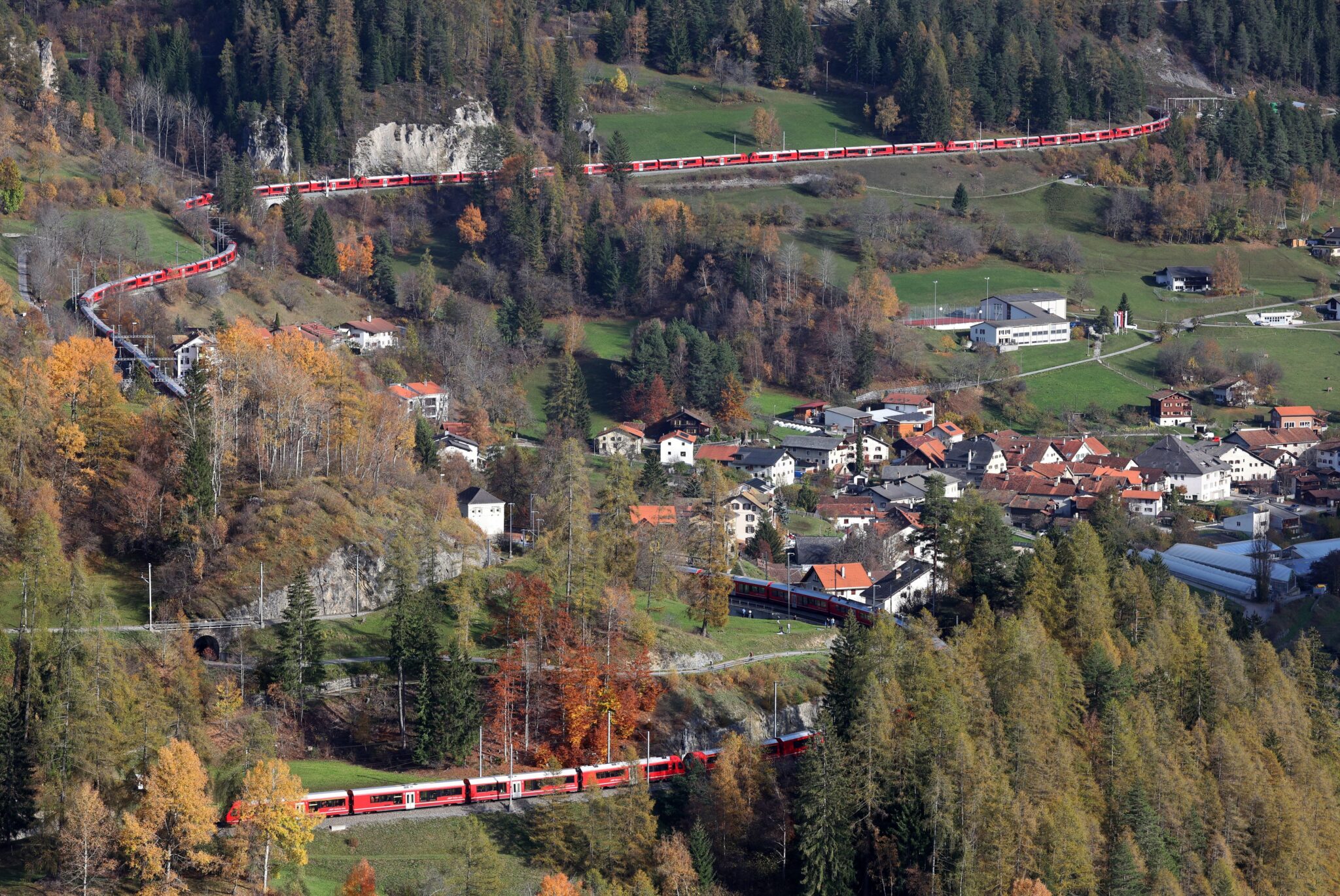 The longest passenger train in the world has 100 wagons and is almost ...