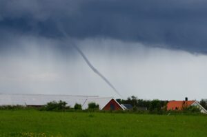 Why are there so many trumpets of air in summer?