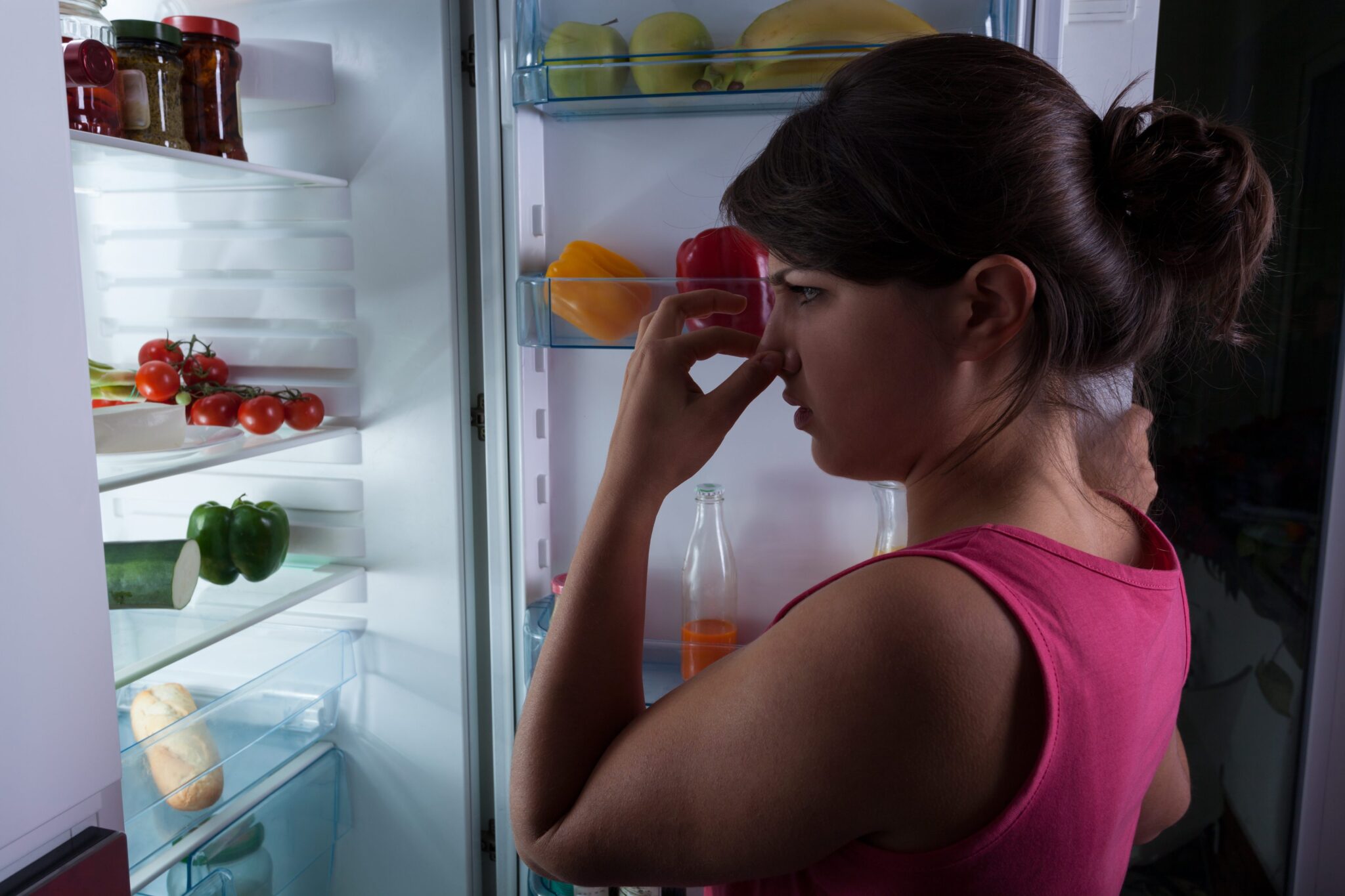 How to eliminate bad odors from the refrigerator: remedies to remove ...