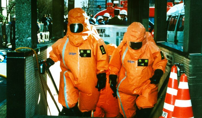 Attack on the Tokyo subway with Sarin: the religious sect behind the ...